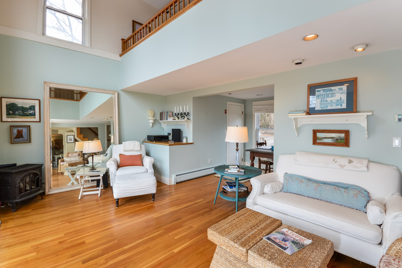 living 2 – Divito Realty