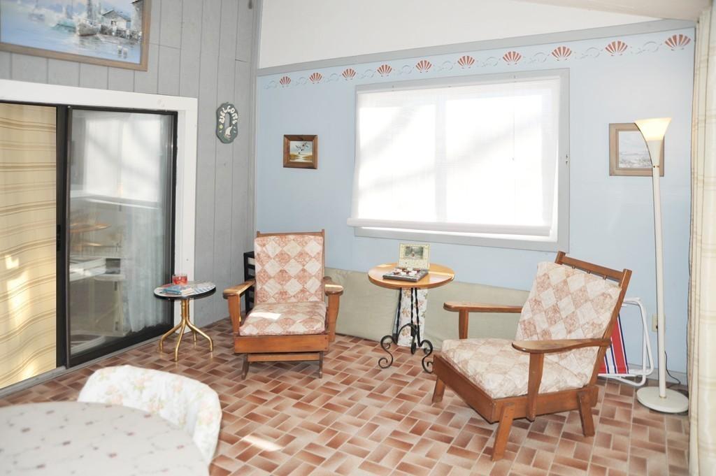 dining 2 – Divito Realty